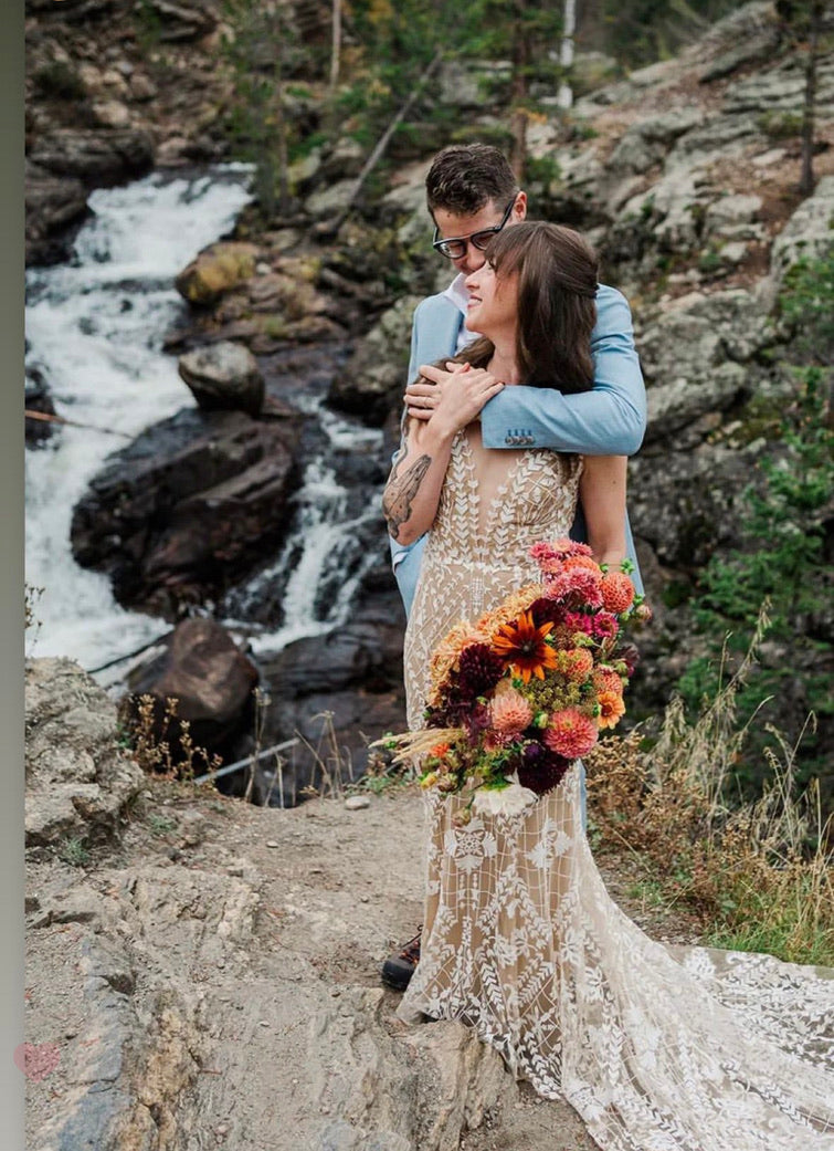 Colorado farmer florist selling sustainably grown flowers