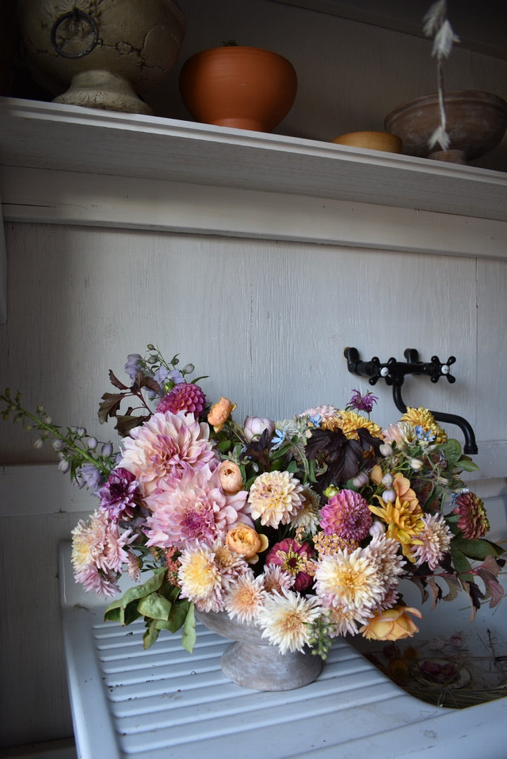 Colorado farmer florist selling sustainably grown flowers